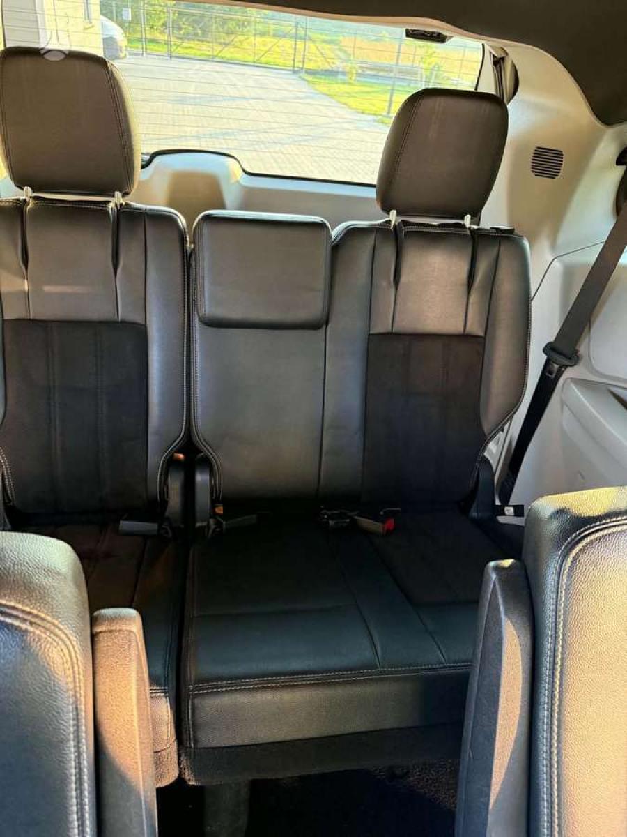 Melns Dodge Grand Caravan 2019 Palanga, ar dzinēja tilpumu 3.60 L un nobraukumu 166 tūkst. km par 9900 €, foto 17 vietnē AUTOMOTO.COM.LV