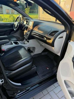 Melns Dodge Grand Caravan 2019 Palanga, ar dzinēja tilpumu 3.60 L un nobraukumu 166 tūkst. km par 9900 €, foto 18 vietnē AUTOMOTO.COM.LV