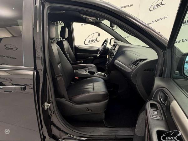 Melns Dodge Grand Caravan 2019 Viļņa, ar dzinēja tilpumu 3.60 L un nobraukumu 151 tūkst. km par 9300 €, foto 5 vietnē AUTOMOTO.COM.LV