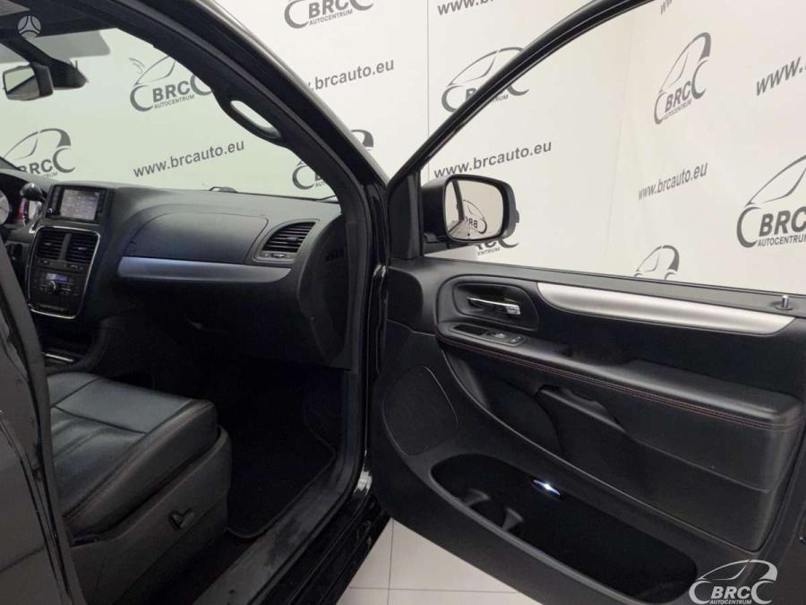 Черный Додж Гранд Караван 2019 в Вильнюс, объемом двигателя 3.60 л и пробегом 151 тыс. км за 9300 €, фото 10 на AUTOMOTO.COM.LV