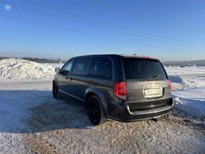 Melns Dodge Grand Caravan 2020 Kauņa, ar dzinēja tilpumu 3.60 L un nobraukumu 75 tūkst. km par 12700 €, foto 5 vietnē AUTOMOTO.COM.LV