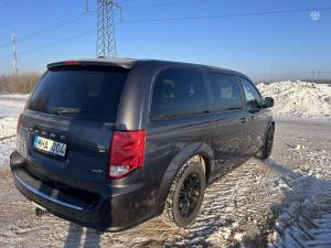 Melns Dodge Grand Caravan 2020 Kauņa, ar dzinēja tilpumu 3.60 L un nobraukumu 75 tūkst. km par 12700 €, foto 7 vietnē AUTOMOTO.COM.LV
