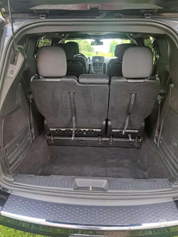Black Dodge Grand Caravan 2020 in Vilnius, with an engine capacity of 3.60 L and mileage of 95 thousand km for 11700 €, photo 9 on AUTOMOTO.COM.LV