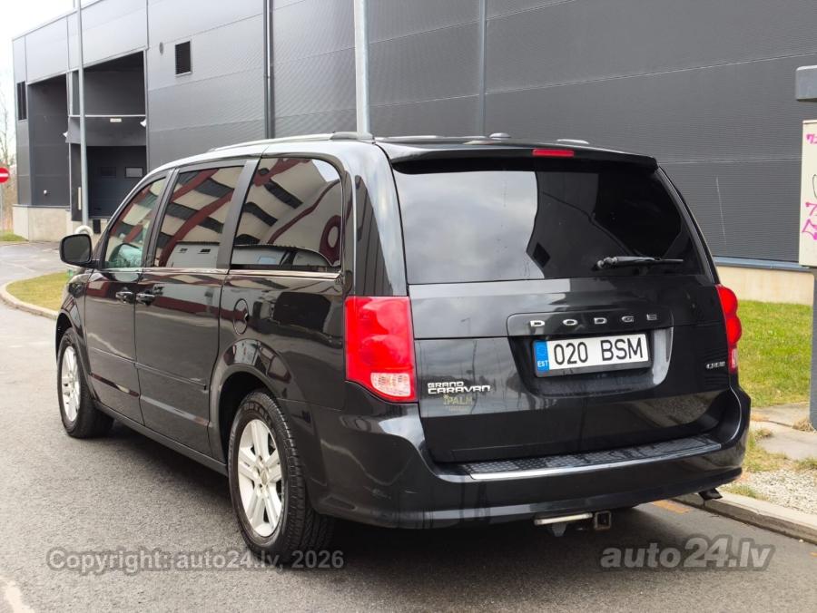 Black Dodge Grand Caravan 2013 in Tallinn, with an engine capacity of 3.60 L and mileage of 267 thousand km for 3999 €, photo 6 on AUTOMOTO.COM.LV