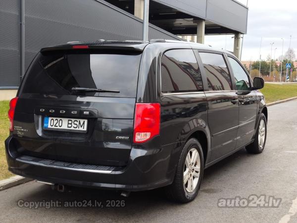 Black Dodge Grand Caravan 2013 in Tallinn, with an engine capacity of 3.60 L and mileage of 267 thousand km for 3999 €, photo 7 on AUTOMOTO.COM.LV
