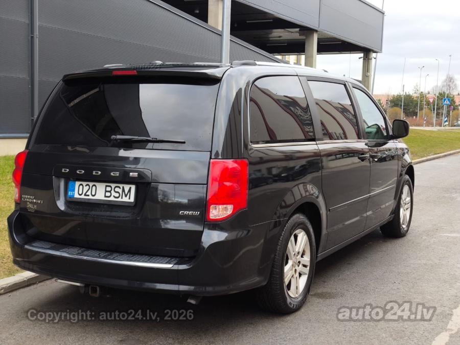 Black Dodge Grand Caravan 2013 in Tallinn, with an engine capacity of 3.60 L and mileage of 267 thousand km for 3999 €, photo 8 on AUTOMOTO.COM.LV