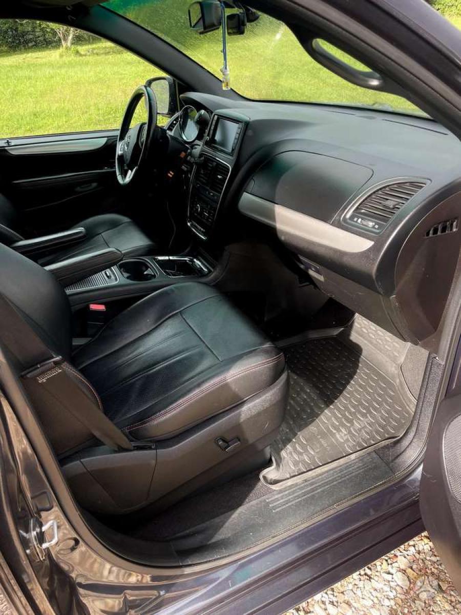 Zils Dodge Grand Caravan 2013 Klaipėda, ar dzinēja tilpumu 0.00 L un nobraukumu 263 tūkst. km par 6800 €, foto 9 vietnē AUTOMOTO.COM.LV