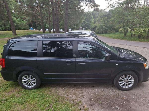 Blue Dodge Grand Caravan 2014 in Vilnius, with an engine capacity of 3.60 L and mileage of 265 thousand km for 6900 €, photo 3 on AUTOMOTO.COM.LV