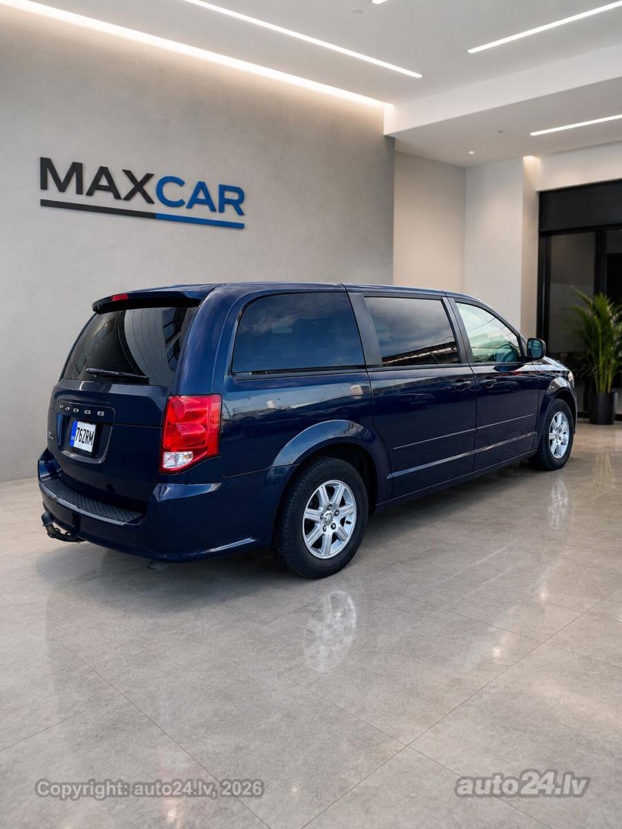 Zils Dodge Grand Caravan 2012 Tallina, ar dzinēja tilpumu 3.60 L un nobraukumu 251 tūkst. km par 3399 €, foto 6 vietnē AUTOMOTO.COM.LV