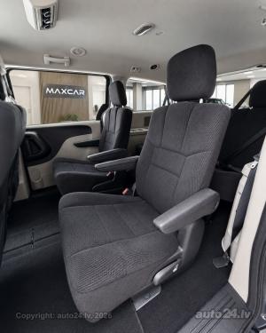 Zils Dodge Grand Caravan 2012 Tallina, ar dzinēja tilpumu 3.60 L un nobraukumu 251 tūkst. km par 3399 €, foto 9 vietnē AUTOMOTO.COM.LV