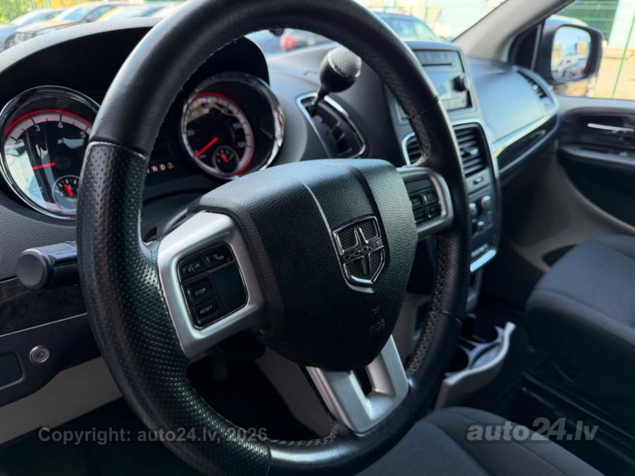 Zils Dodge Grand Caravan 2012 Tallina, ar dzinēja tilpumu 3.60 L un nobraukumu 251 tūkst. km par 3399 €, foto 11 vietnē AUTOMOTO.COM.LV