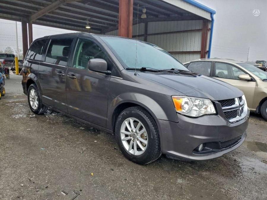 Brown Dodge Grand Caravan 2020 in Siauliai, with an engine capacity of 3.60 L and mileage of 225 thousand km for 6050 €, photo 2 on AUTOMOTO.COM.LV