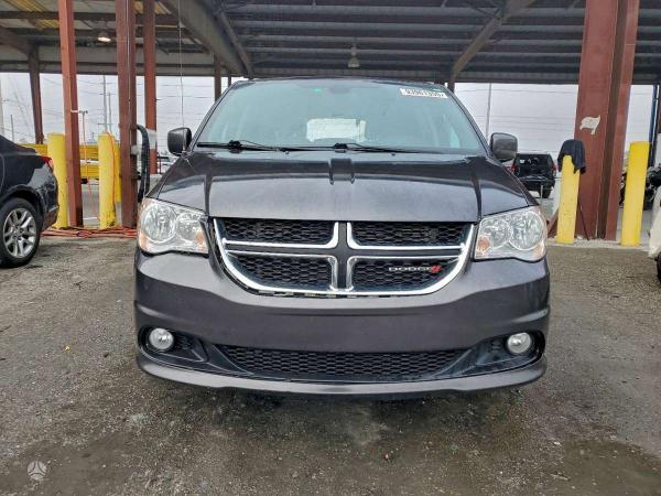 Brown Dodge Grand Caravan 2020 in Siauliai, with an engine capacity of 3.60 L and mileage of 225 thousand km for 6050 €, photo 3 on AUTOMOTO.COM.LV