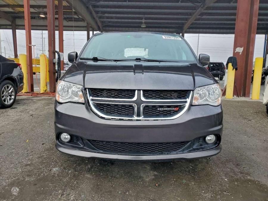 Brown Dodge Grand Caravan 2020 in Siauliai, with an engine capacity of 3.60 L and mileage of 225 thousand km for 6050 €, photo 3 on AUTOMOTO.COM.LV