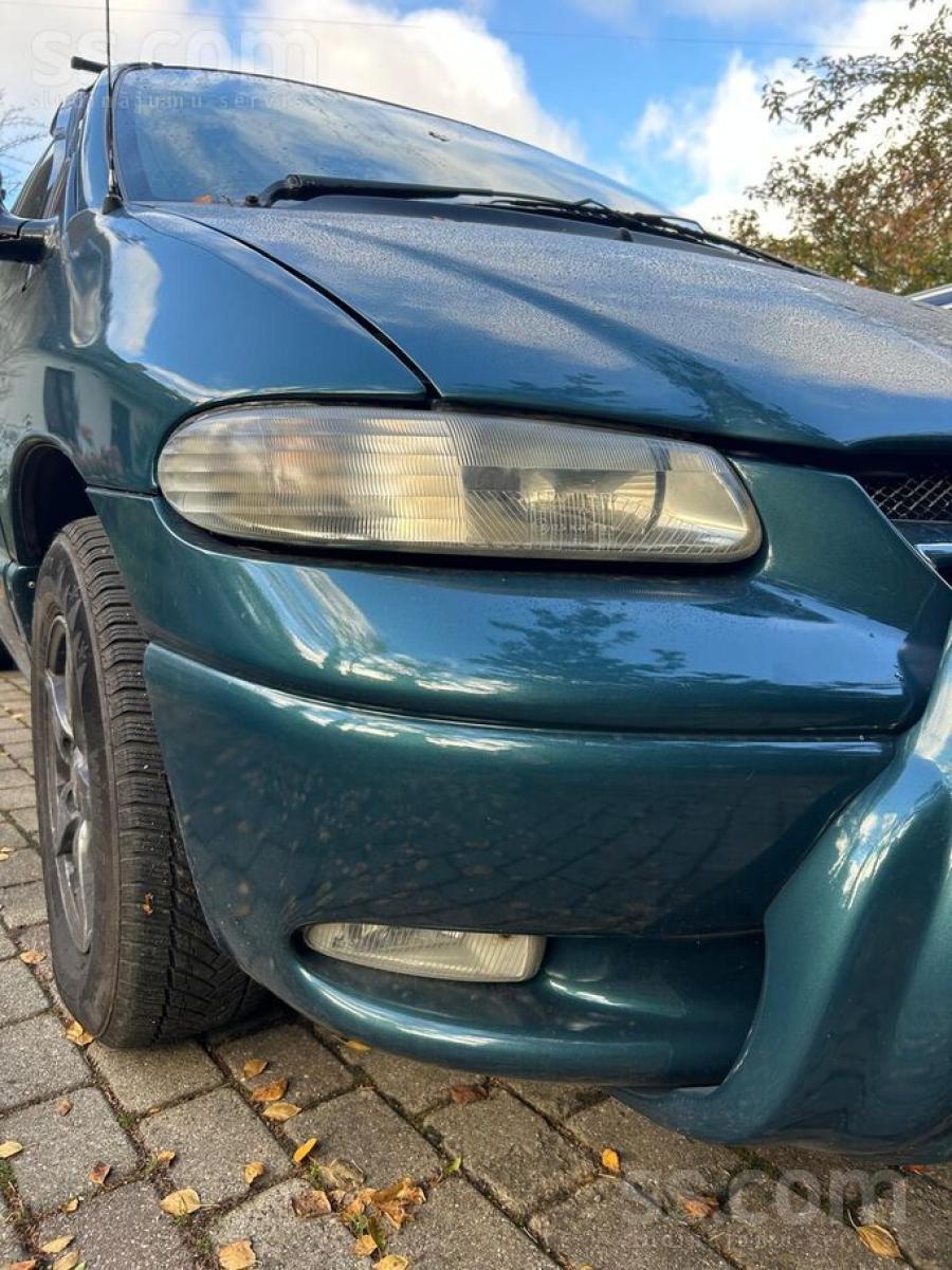 Зеленый Додж Гранд Караван 2000 в Рига, объемом двигателя 3.30 л и пробегом 192 тыс. км за 7000 €, фото 3 на AUTOMOTO.COM.LV