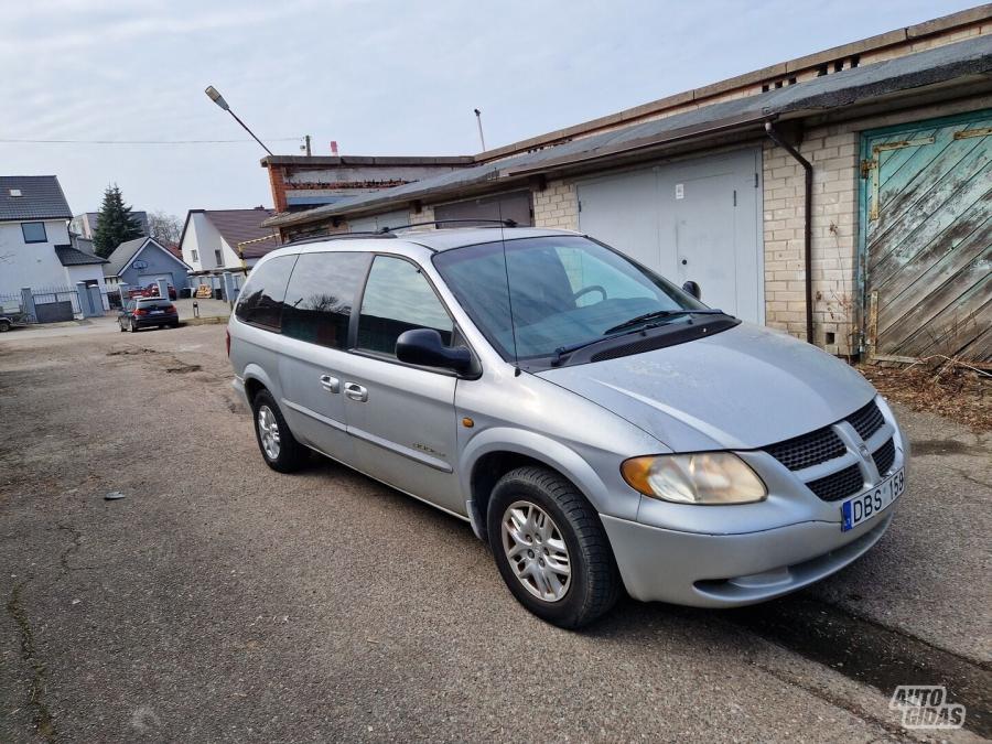 Pelēks Dodge Grand Caravan 2001 Klaipėda, ar dzinēja tilpumu 3.30 L un nobraukumu 150 tūkst. km par 750 €, foto 3 vietnē AUTOMOTO.COM.LV