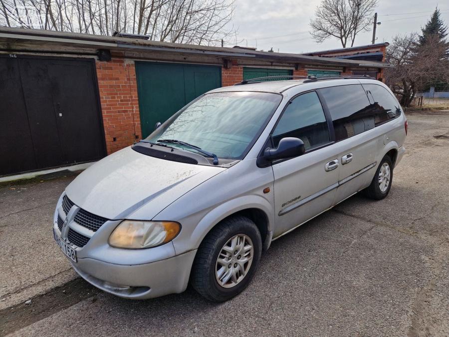 Pelēks Dodge Grand Caravan 2001 Klaipėda, ar dzinēja tilpumu 3.30 L un nobraukumu 150 tūkst. km par 750 €, foto 4 vietnē AUTOMOTO.COM.LV