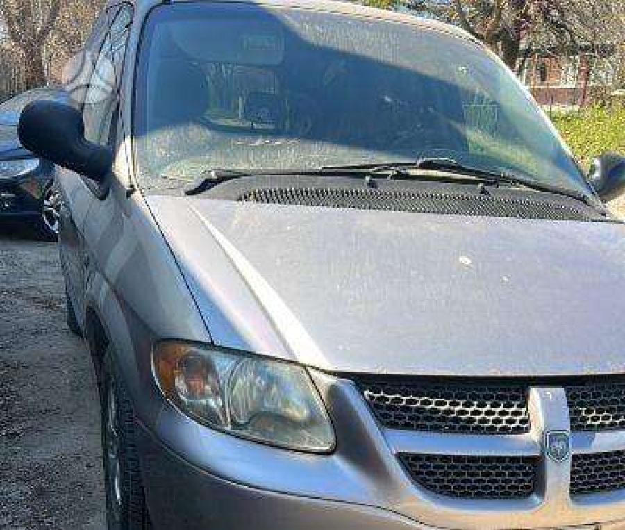 Pelēks Dodge Grand Caravan 2005 Viļņa, ar dzinēja tilpumu 3.30 L un nobraukumu 0 tūkst. km par 1331 €, foto 1 vietnē AUTOMOTO.COM.LV