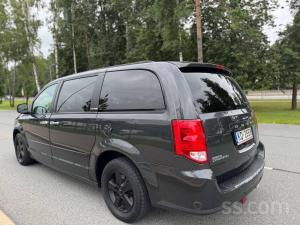 Серый Додж Гранд Караван 2012 в Рига, объемом двигателя 3.60 л и пробегом 179 тыс. км за 4350 €, фото 3 на AUTOMOTO.COM.LV
