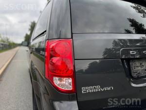 Серый Додж Гранд Караван 2012 в Рига, объемом двигателя 3.60 л и пробегом 179 тыс. км за 4350 €, фото 4 на AUTOMOTO.COM.LV