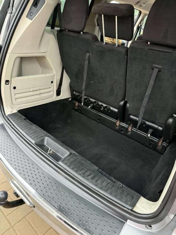 Grey Dodge Grand Caravan 2013 in Klaipeda, with an engine capacity of 3.60 L and mileage of 182 thousand km for 5800 €, photo 4 on AUTOMOTO.COM.LV