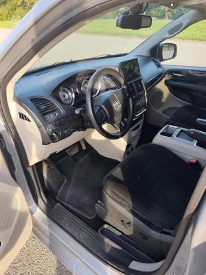Grey Dodge Grand Caravan 2014 in Klaipeda, with an engine capacity of 3.60 L and mileage of 210 thousand km for 4500 €, photo 7 on AUTOMOTO.COM.LV