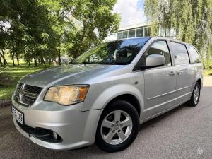 Pelēks Dodge Grand Caravan 2015 Kauņa, ar dzinēja tilpumu 3.60 L un nobraukumu 214 tūkst. km par 3500 €, foto 3 vietnē AUTOMOTO.COM.LV