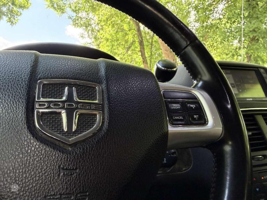 Pelēks Dodge Grand Caravan 2015 Kauņa, ar dzinēja tilpumu 3.60 L un nobraukumu 214 tūkst. km par 3500 €, foto 7 vietnē AUTOMOTO.COM.LV