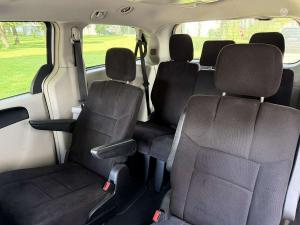 Pelēks Dodge Grand Caravan 2015 Kauņa, ar dzinēja tilpumu 3.60 L un nobraukumu 214 tūkst. km par 3500 €, foto 18 vietnē AUTOMOTO.COM.LV