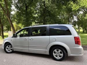 Pelēks Dodge Grand Caravan 2015 Kauņa, ar dzinēja tilpumu 3.60 L un nobraukumu 214 tūkst. km par 3500 €, foto 23 vietnē AUTOMOTO.COM.LV