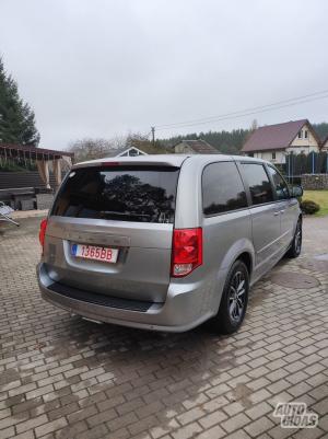 Pelēks Dodge Grand Caravan 2016 Jonava, ar dzinēja tilpumu 3.60 L un nobraukumu 284 tūkst. km par 6950 €, foto 11 vietnē AUTOMOTO.COM.LV
