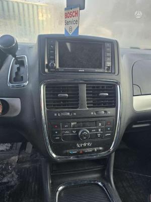 Grey Dodge Grand Caravan 2016 in Vilnius, with an engine capacity of 3.60 L and mileage of 230 thousand km for 4950 €, photo 6 on AUTOMOTO.COM.LV