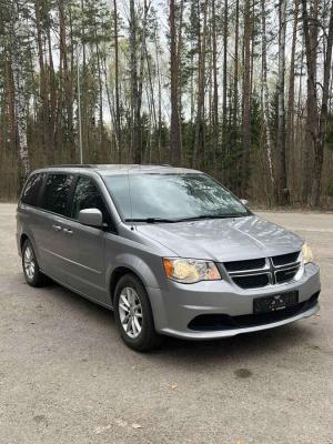 Grey Dodge Grand Caravan 2016 in Vilnius, with an engine capacity of 3.60 L and mileage of 251 thousand km for 8600 €, photo 3 on AUTOMOTO.COM.LV