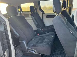 Grey Dodge Grand Caravan 2016 in Vilnius, with an engine capacity of 3.60 L and mileage of 251 thousand km for 8600 €, photo 7 on AUTOMOTO.COM.LV