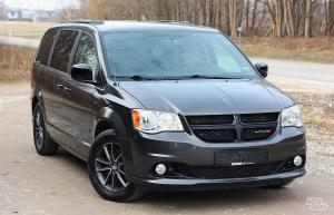 Grey Dodge Grand Caravan 2017 in Petrikaiciai, with an engine capacity of 3.60 L and mileage of 185 thousand km for 10699 €, photo 5 on AUTOMOTO.COM.LV