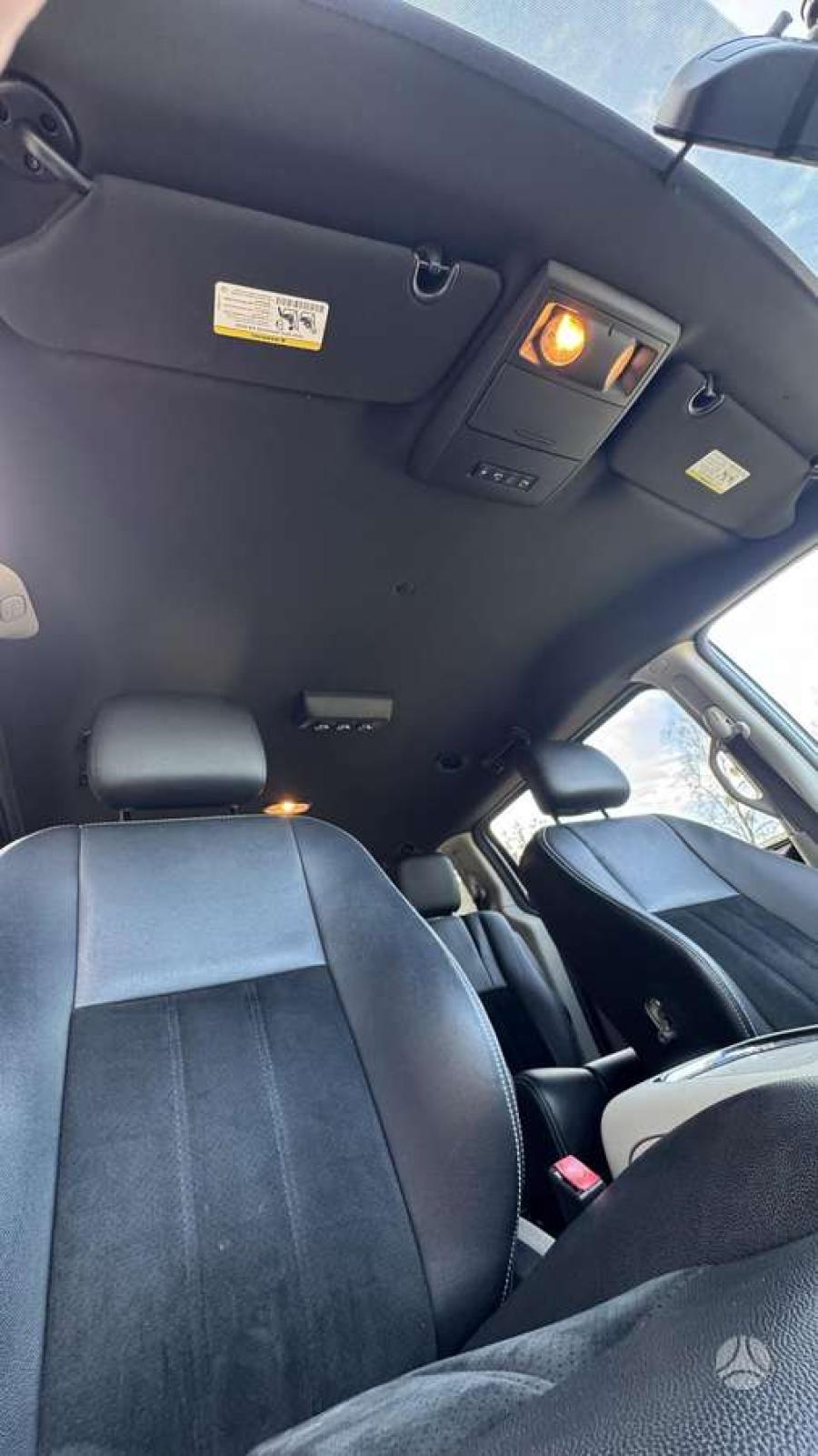 Grey Dodge Grand Caravan 2017 in Varena, with an engine capacity of 3.60 L and mileage of 199 thousand km for 8900 €, photo 20 on AUTOMOTO.COM.LV