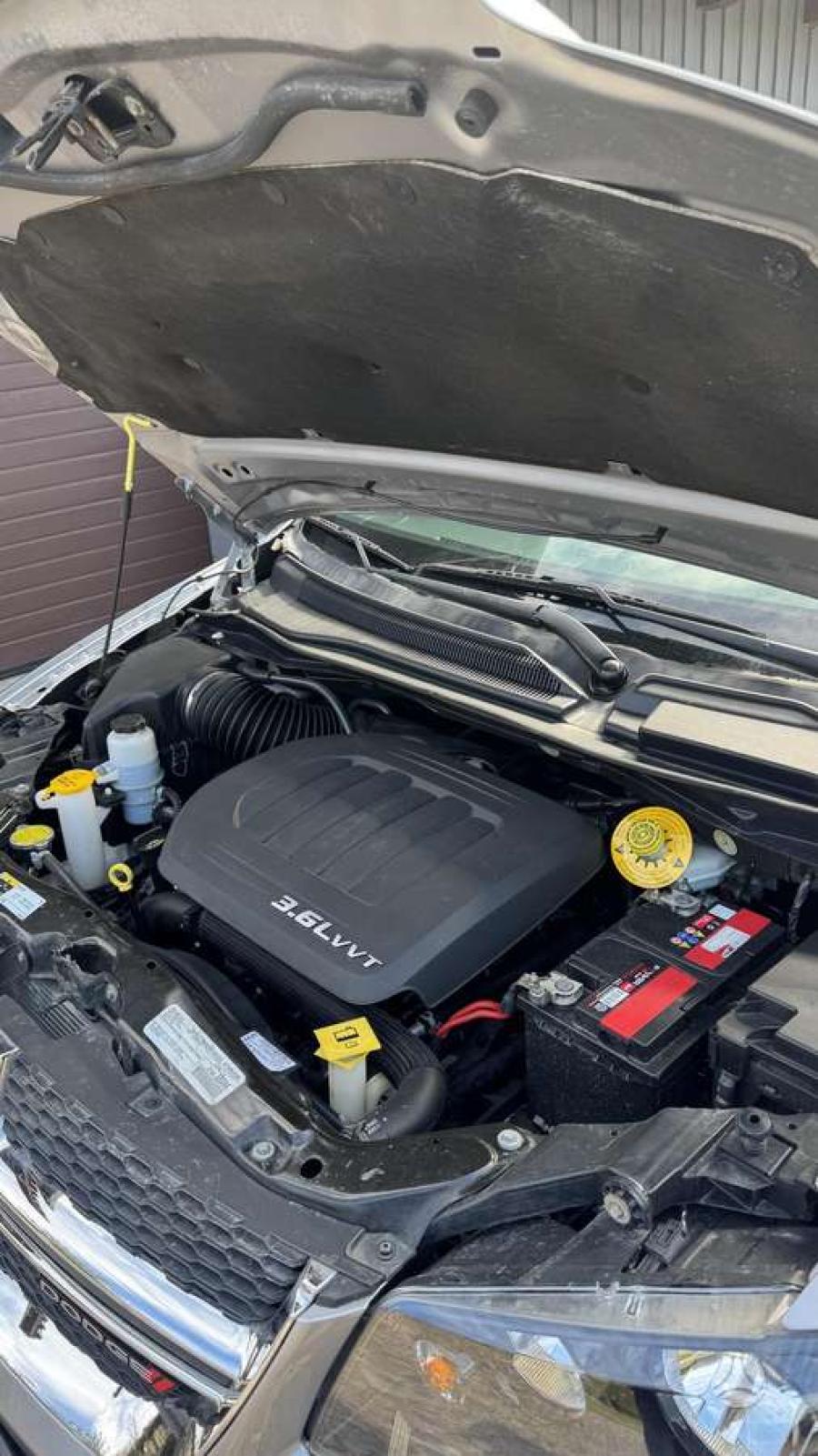 Grey Dodge Grand Caravan 2017 in Varena, with an engine capacity of 3.60 L and mileage of 199 thousand km for 8900 €, photo 22 on AUTOMOTO.COM.LV