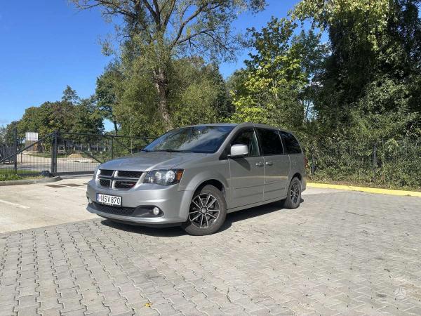 Pelēks Dodge Grand Caravan 2017 Klaipėda, ar dzinēja tilpumu 3.60 L un nobraukumu 278 tūkst. km par 7500 €, foto  vietnē AUTOMOTO.COM.LV