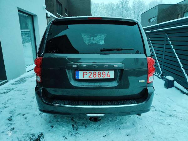 Pelēks Dodge Grand Caravan 2018 Kauņa, ar dzinēja tilpumu 3.60 L un nobraukumu 270 tūkst. km par 9480 €, foto 5 vietnē AUTOMOTO.COM.LV