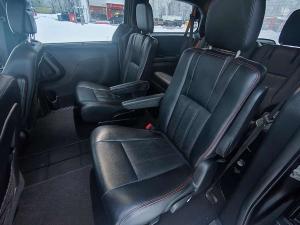 Grey Dodge Grand Caravan 2018 in Kaunas, with an engine capacity of 3.60 L and mileage of 270 thousand km for 9480 €, photo 13 on AUTOMOTO.COM.LV