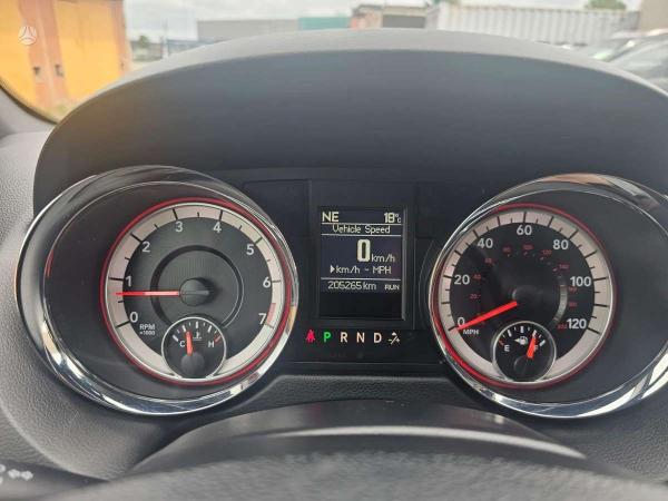 Grey Dodge Grand Caravan 2018 in Klaipeda, with an engine capacity of 3.60 L and mileage of 206 thousand km for 9500 €, photo 10 on AUTOMOTO.COM.LV