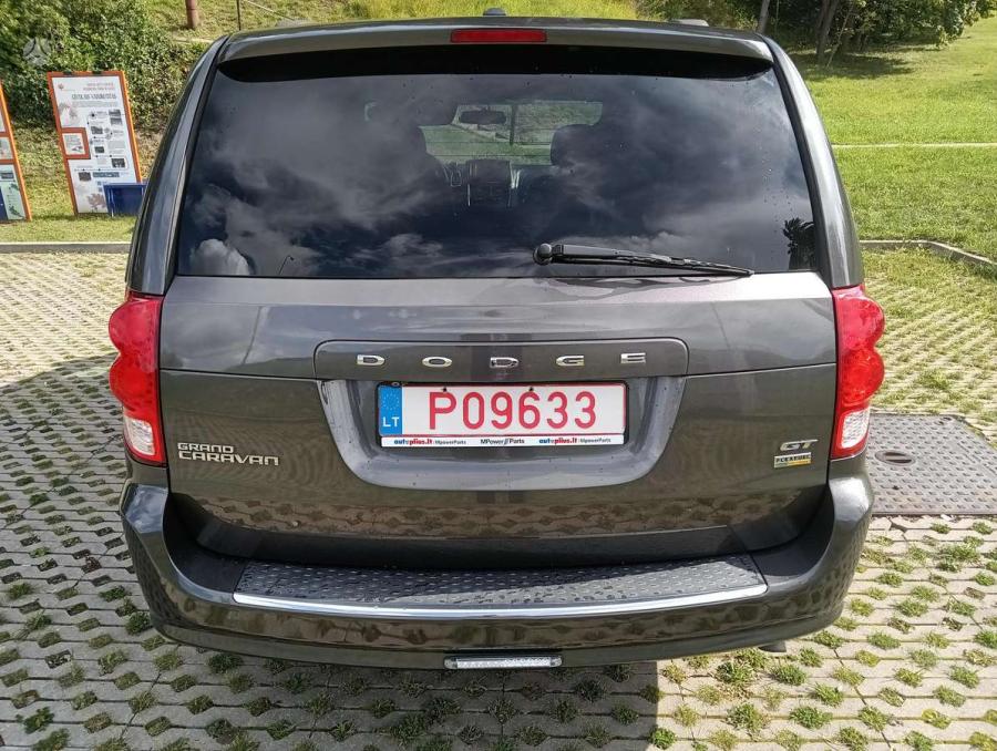 Pelēks Dodge Grand Caravan 2018 Kauņa, ar dzinēja tilpumu 3.60 L un nobraukumu 168 tūkst. km par 10700 €, foto 6 vietnē AUTOMOTO.COM.LV