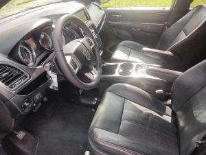 Pelēks Dodge Grand Caravan 2018 Kauņa, ar dzinēja tilpumu 3.60 L un nobraukumu 168 tūkst. km par 10700 €, foto 11 vietnē AUTOMOTO.COM.LV