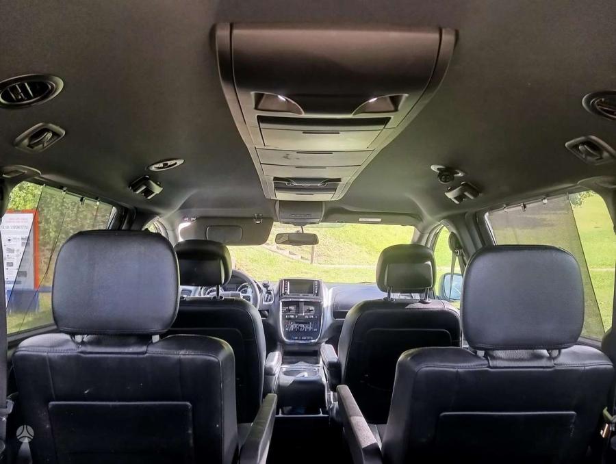 Pelēks Dodge Grand Caravan 2018 Kauņa, ar dzinēja tilpumu 3.60 L un nobraukumu 168 tūkst. km par 10700 €, foto 16 vietnē AUTOMOTO.COM.LV