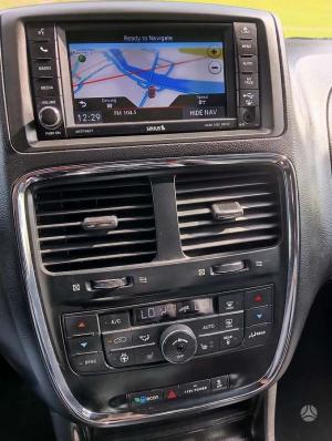 Pelēks Dodge Grand Caravan 2018 Kauņa, ar dzinēja tilpumu 3.60 L un nobraukumu 168 tūkst. km par 10700 €, foto 19 vietnē AUTOMOTO.COM.LV