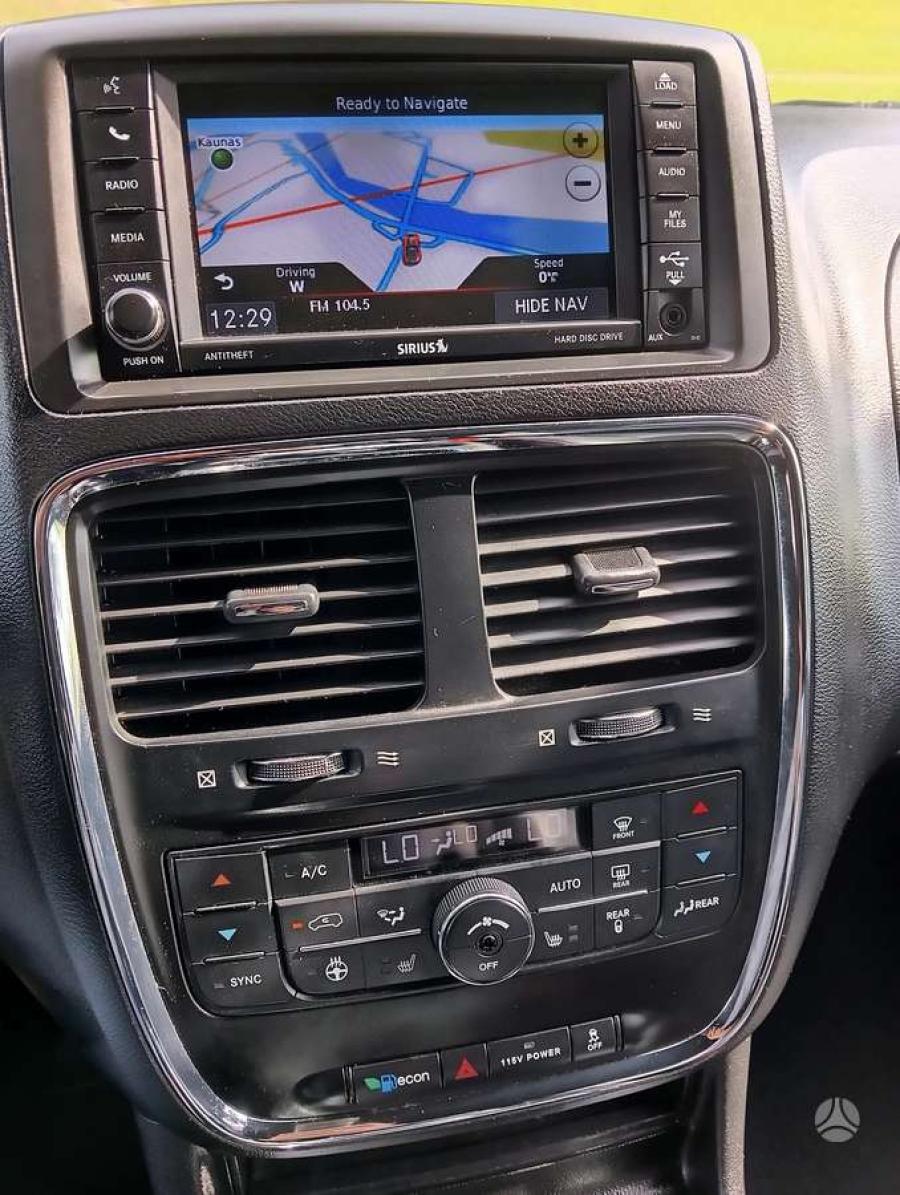 Pelēks Dodge Grand Caravan 2018 Kauņa, ar dzinēja tilpumu 3.60 L un nobraukumu 168 tūkst. km par 10700 €, foto 19 vietnē AUTOMOTO.COM.LV