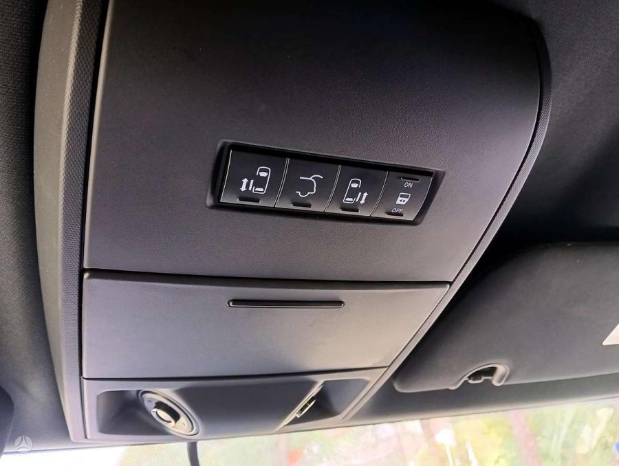 Pelēks Dodge Grand Caravan 2018 Kauņa, ar dzinēja tilpumu 3.60 L un nobraukumu 168 tūkst. km par 10700 €, foto 22 vietnē AUTOMOTO.COM.LV