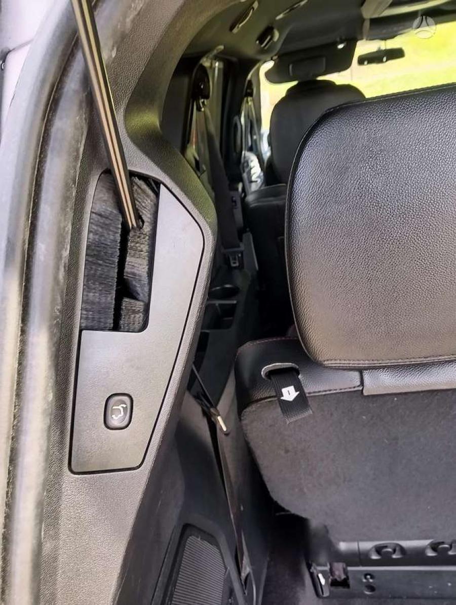 Pelēks Dodge Grand Caravan 2018 Kauņa, ar dzinēja tilpumu 3.60 L un nobraukumu 168 tūkst. km par 10700 €, foto 23 vietnē AUTOMOTO.COM.LV