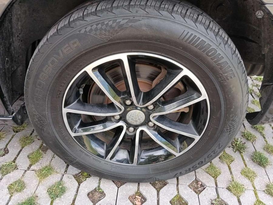 Pelēks Dodge Grand Caravan 2018 Kauņa, ar dzinēja tilpumu 3.60 L un nobraukumu 168 tūkst. km par 10700 €, foto 25 vietnē AUTOMOTO.COM.LV