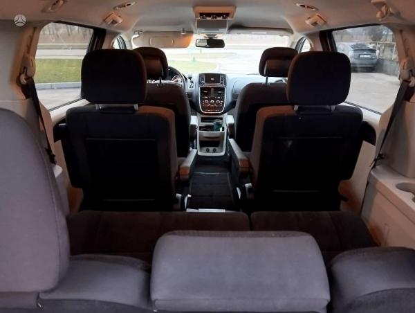 Grey Dodge Grand Caravan 2019 in Kaunas, with an engine capacity of 3.60 L and mileage of 140 thousand km for 11900 €, photo 11 on AUTOMOTO.COM.LV